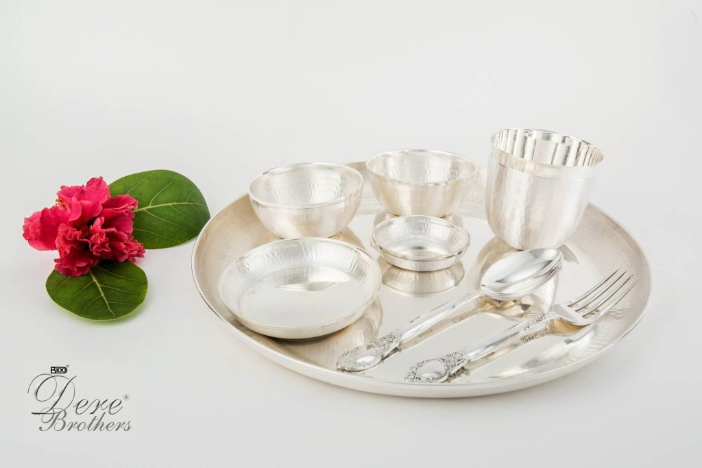 Dere Signature Design Hammered Dinner Set - Dere Brothers